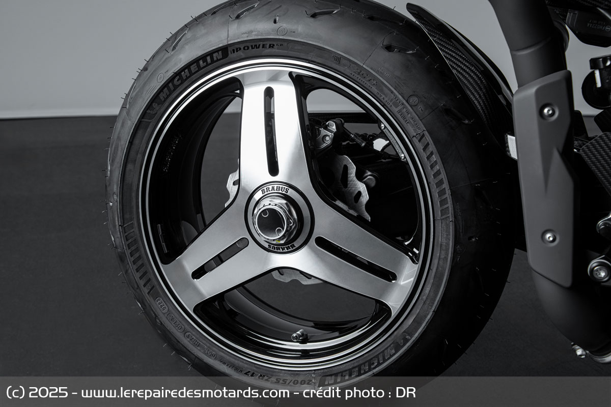 Roadster Brabus 1400 R Signature Edition