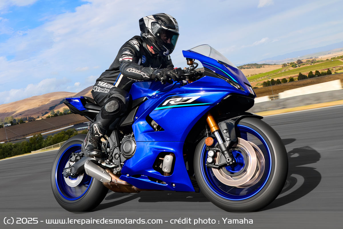 Sportive Yamaha R7 2026