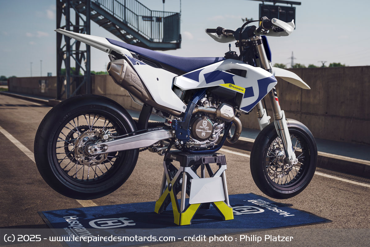 Supermotard Husqvarna FS 450 2026