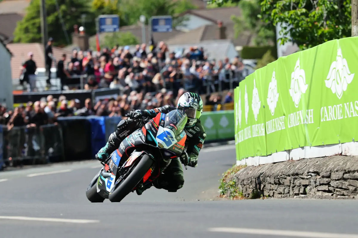 Tourist Trophy : Dunlop s'impose en Supersport