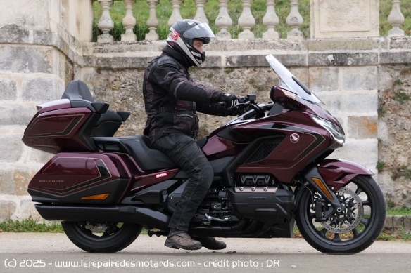 Essai comparo Honda GoldWing / BMW R1300 RT (+vidéo)