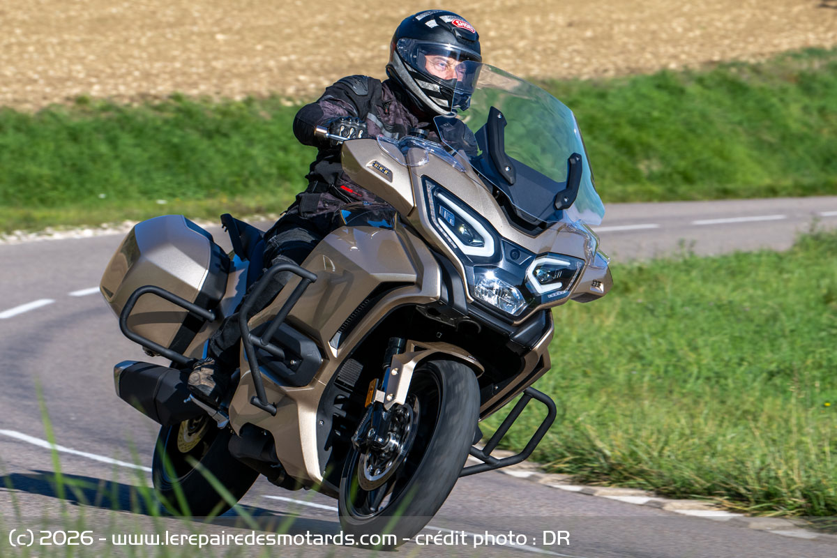 Essai moto Mash GT750