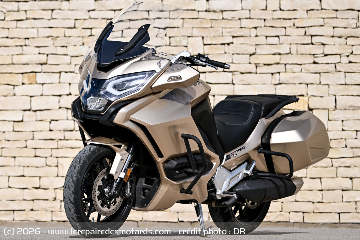 Essai moto Mash GT750